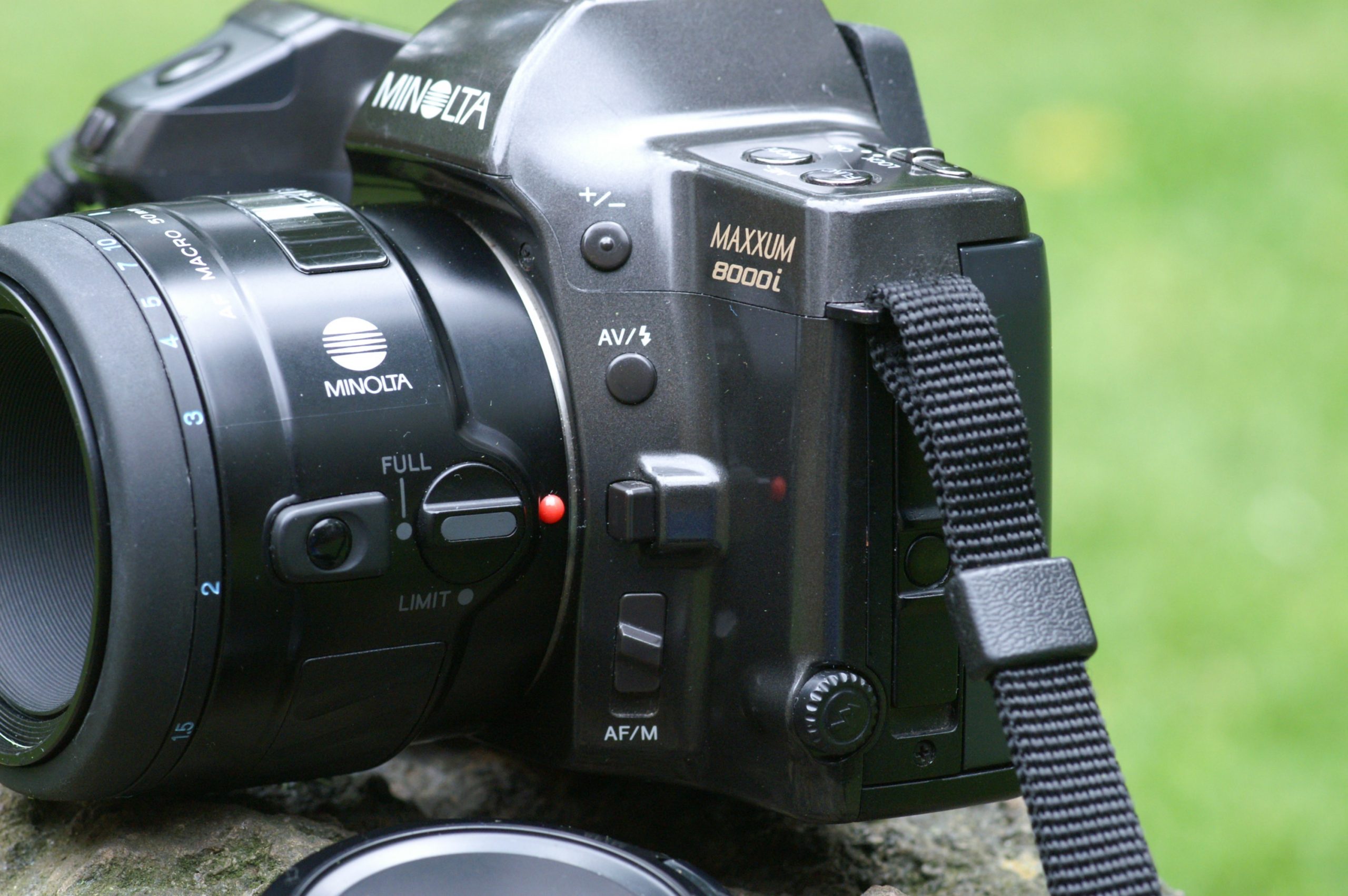 VMLP 9: Minolta Maxxum 8000i — “i” Is for Intelligence! – Earth, Sun, Film